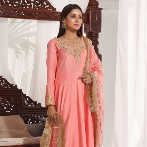 Zainab Hassan - The Ultimate Women Fashion Brand! – Zainab Hasan